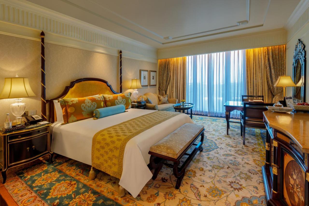 HOTEL THE LEELA PALACE NEW DELHI, NEW DELHI